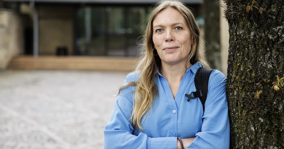 Sara har talt sine arbejdstimer i 10 år – Gymnasieskolen